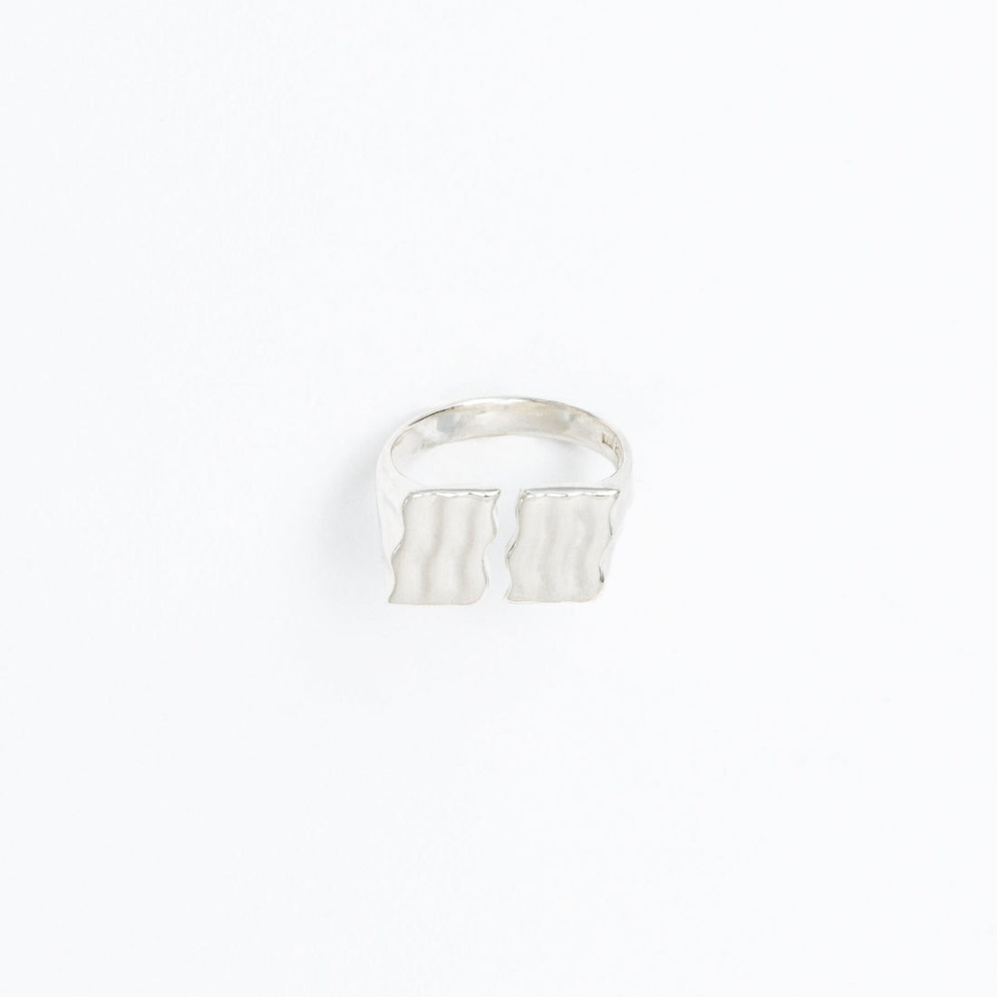 Jamie Signet Ring in silver, by Aur Studio